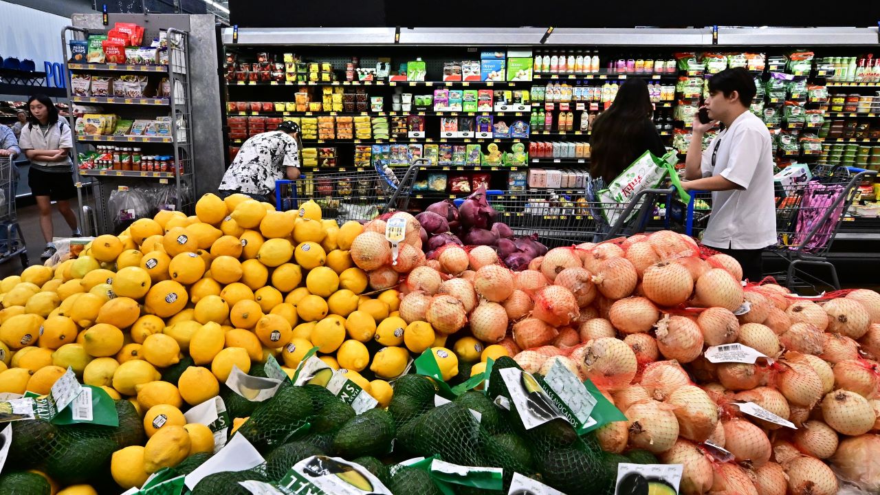 Consumer confidence plunges to lowest level in more than a decade - LGMCORP