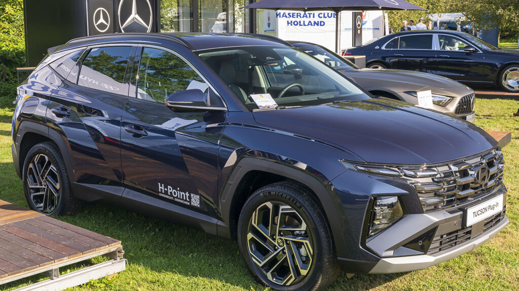 Hyundai recalls over 421,000 vehicles to fix software bug causing ...